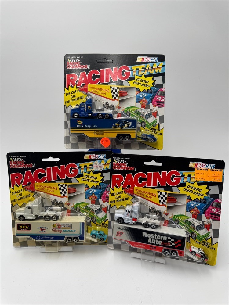 MotorSportsAuctions.com - NASCAR Mini Hauler Lot