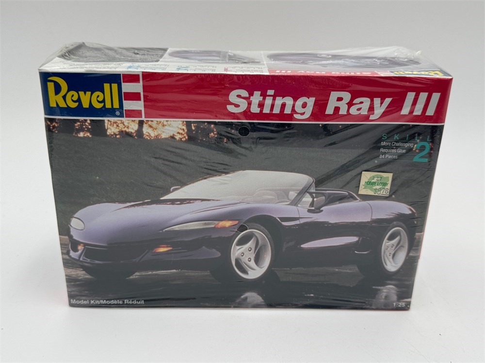 MotorSportsAuctions.com - Revell Sting Ray III Model Kit