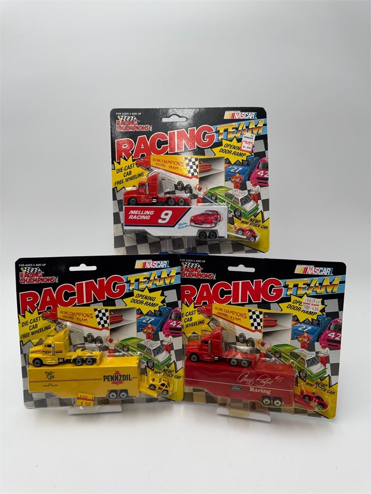MotorSportsAuctions.com - NASCAR Mini Hauler Lot